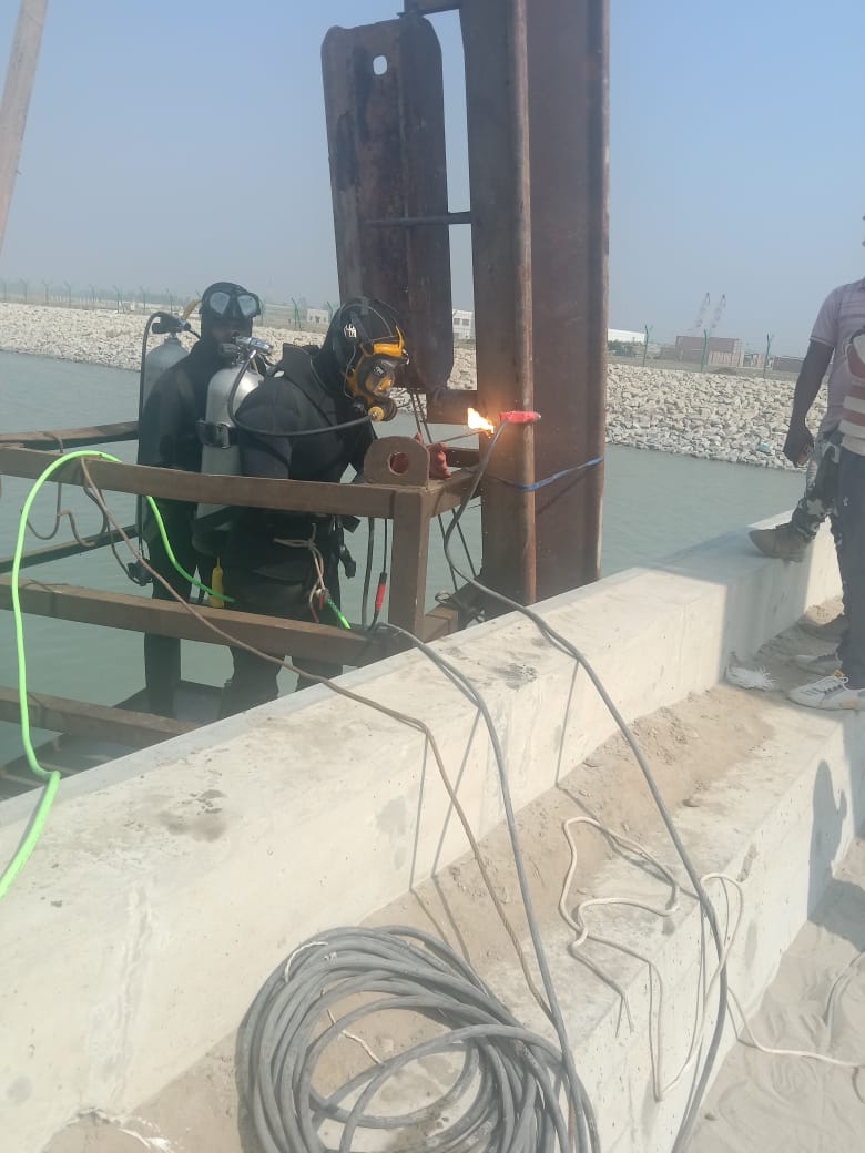 Commercial Diving Services And Salvage Operation - Bengalwave